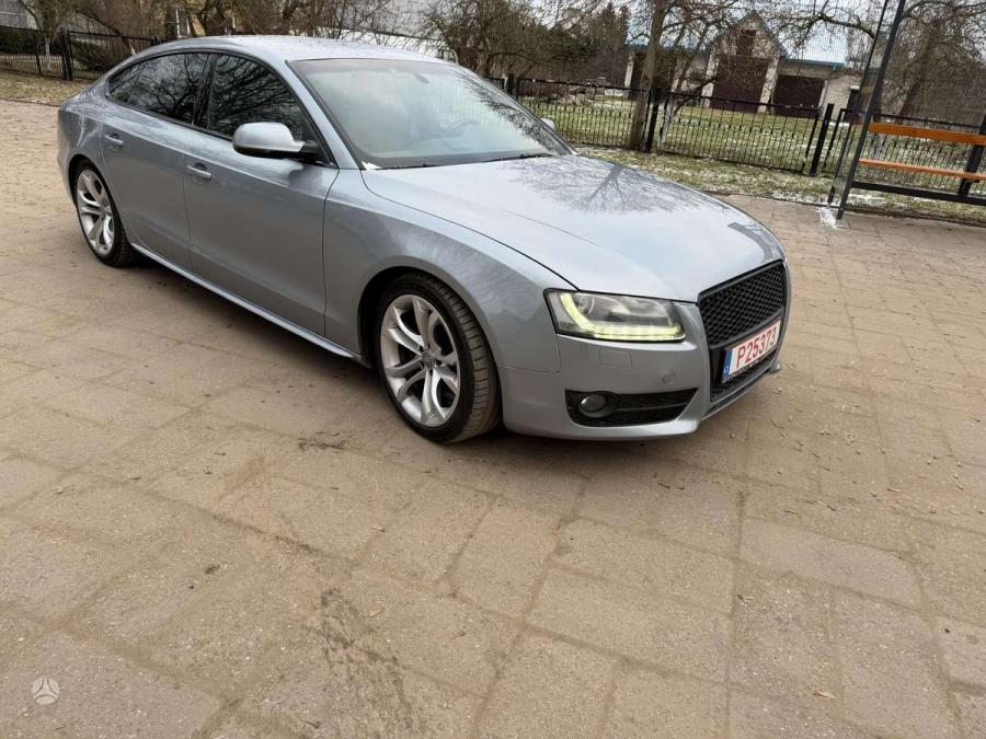 Pelēks Audi A5 2010 Šauļi, ar dzinēja tilpumu 3.00 L un nobraukumu 339 tūkst. km par 6850 €, foto 6 vietnē AUTOMOTO.COM.LV