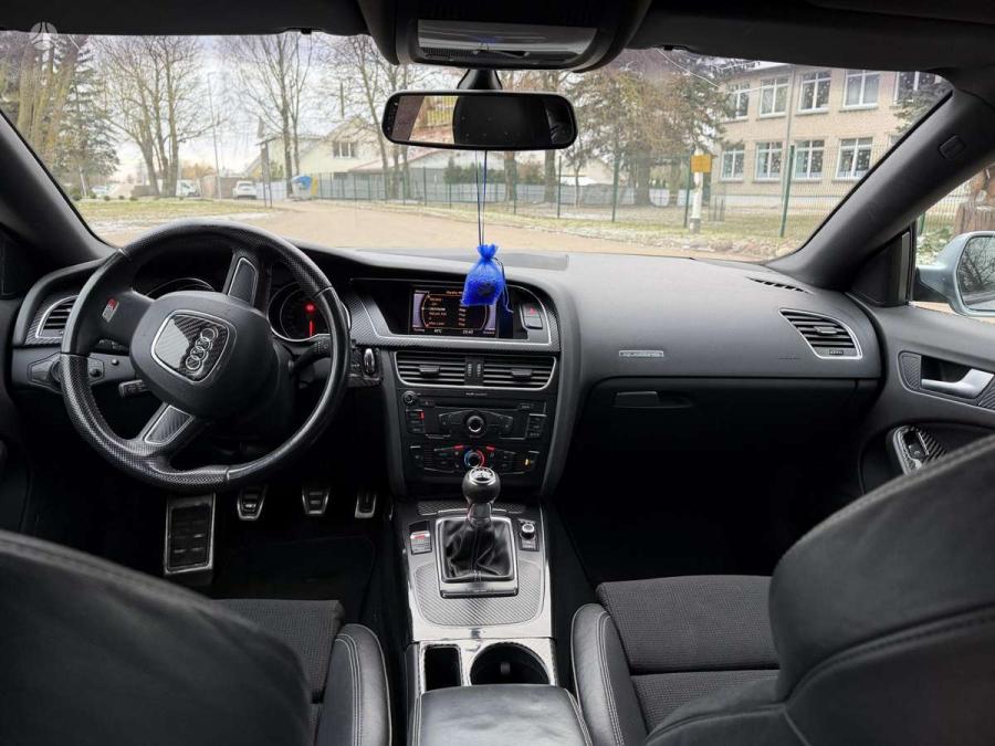 Pelēks Audi A5 2010 Šauļi, ar dzinēja tilpumu 3.00 L un nobraukumu 339 tūkst. km par 6850 €, foto 13 vietnē AUTOMOTO.COM.LV