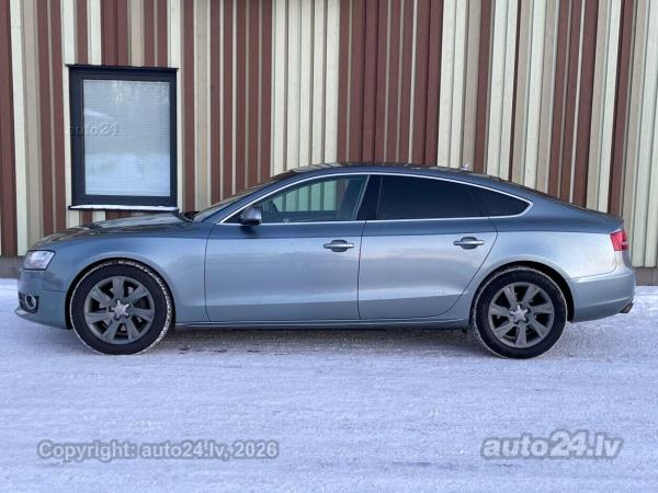 Pelēks Audi A5 2010 Tartu, ar dzinēja tilpumu 3.00 L un nobraukumu 182 tūkst. km par 8500 €, foto 7 vietnē AUTOMOTO.COM.LV