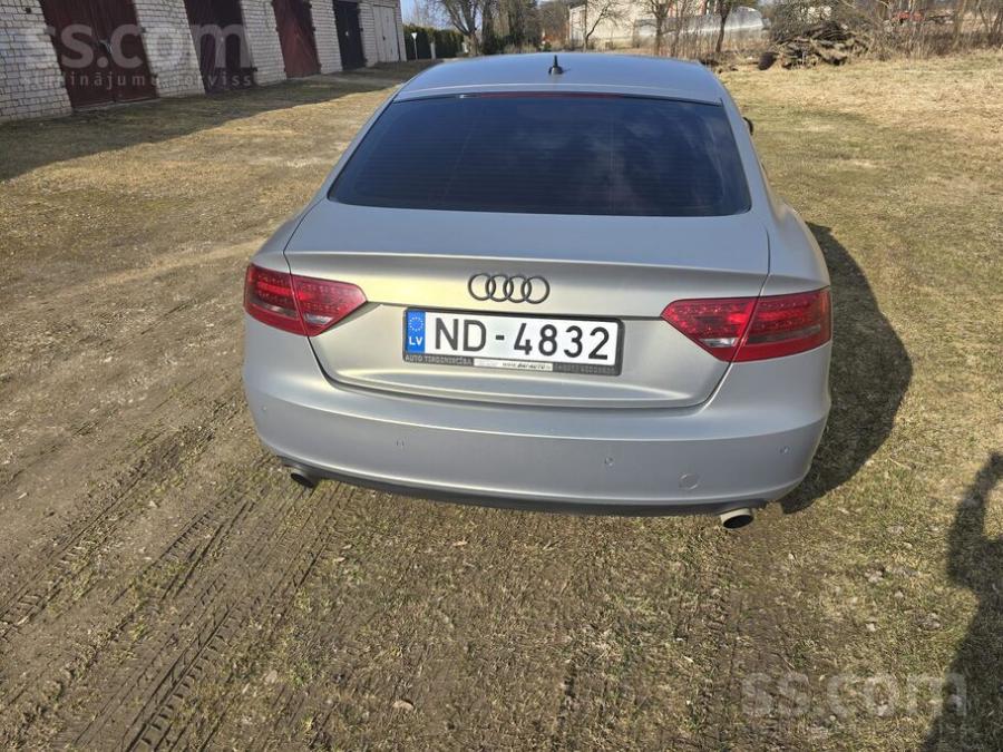 Grey Audi A5 2010 in Madona, with an engine capacity of 2.00 L and mileage of 220 thousand km for 8500 €, photo 3 on AUTOMOTO.COM.LV