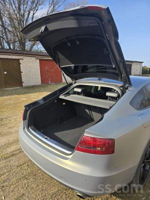 Grey Audi A5 2010 in Madona, with an engine capacity of 2.00 L and mileage of 220 thousand km for 8500 €, photo 6 on AUTOMOTO.COM.LV