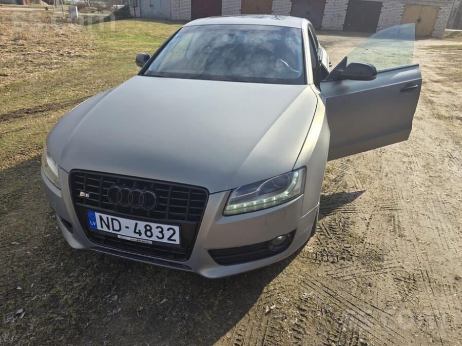 Grey Audi A5 2010 in Madona, with an engine capacity of 2.00 L and mileage of 220 thousand km for 8500 €, photo 12 on AUTOMOTO.COM.LV