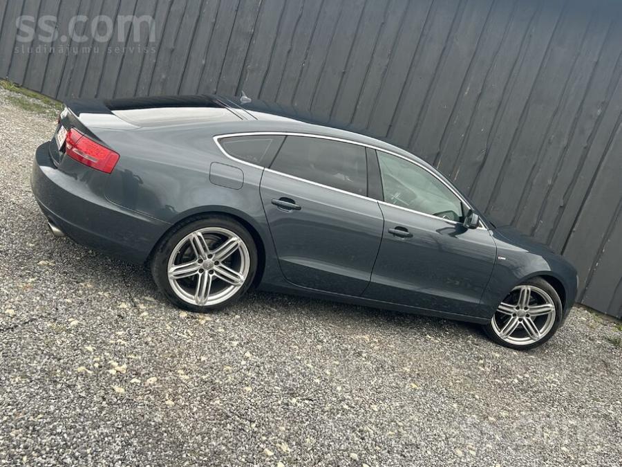 Pelēks Audi A5 2010 Rīga, ar dzinēja tilpumu 3.00 L un nobraukumu 265 tūkst. km par 8900 €, foto 8 vietnē AUTOMOTO.COM.LV