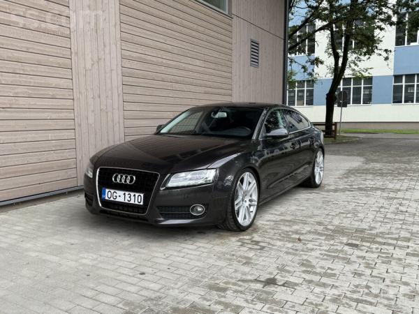 Pelēks Audi A5 2010 Jelgava, ar dzinēja tilpumu 3.00 L un nobraukumu 297 tūkst. km par 7950 €, foto 1 vietnē AUTOMOTO.COM.LV