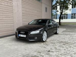 Pelēks Audi A5 2010 Jelgava, ar dzinēja tilpumu 3.00 L un nobraukumu 297 tūkst. km par 7950 €, foto  vietnē AUTOMOTO.COM.LV