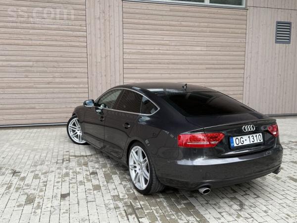 Pelēks Audi A5 2010 Jelgava, ar dzinēja tilpumu 3.00 L un nobraukumu 297 tūkst. km par 7950 €, foto 9 vietnē AUTOMOTO.COM.LV