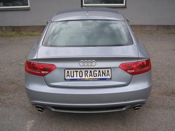 Grey Audi A5 2010 in Sigulda, with an engine capacity of 3.00 L and mileage of 258 thousand km for 10950 €, photo 6 on AUTOMOTO.COM.LV