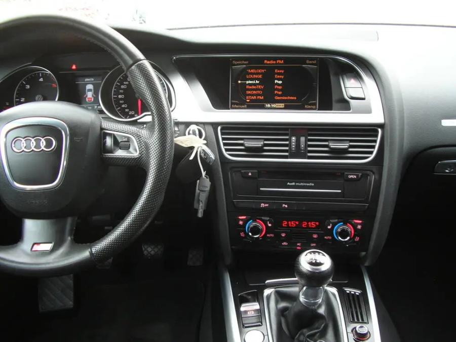 Pelēks Audi A5 2010 Sigulda, ar dzinēja tilpumu 3.00 L un nobraukumu 258 tūkst. km par 10950 €, foto 17 vietnē AUTOMOTO.COM.LV