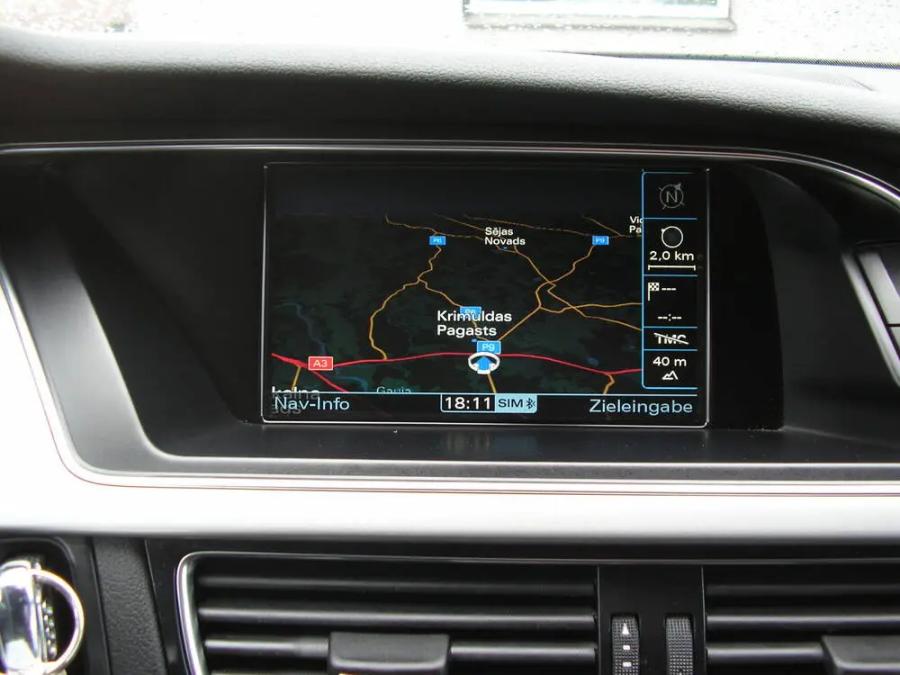 Pelēks Audi A5 2010 Sigulda, ar dzinēja tilpumu 3.00 L un nobraukumu 258 tūkst. km par 10950 €, foto 18 vietnē AUTOMOTO.COM.LV