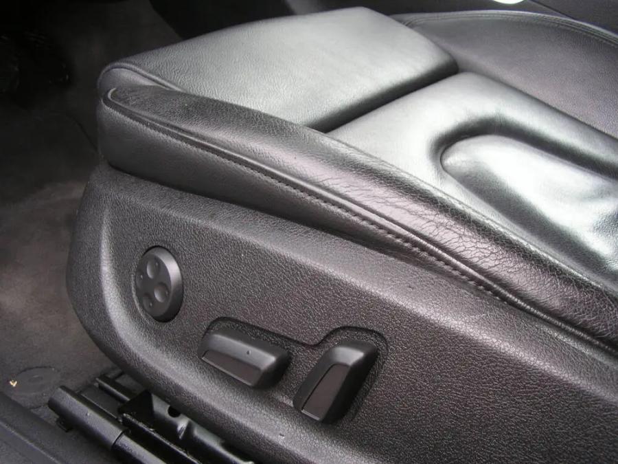 Pelēks Audi A5 2010 Sigulda, ar dzinēja tilpumu 3.00 L un nobraukumu 258 tūkst. km par 10950 €, foto 24 vietnē AUTOMOTO.COM.LV