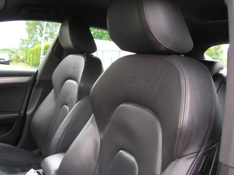 Pelēks Audi A5 2010 Sigulda, ar dzinēja tilpumu 3.00 L un nobraukumu 258 tūkst. km par 10950 €, foto 25 vietnē AUTOMOTO.COM.LV