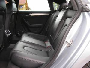 Pelēks Audi A5 2010 Sigulda, ar dzinēja tilpumu 3.00 L un nobraukumu 258 tūkst. km par 10950 €, foto 26 vietnē AUTOMOTO.COM.LV