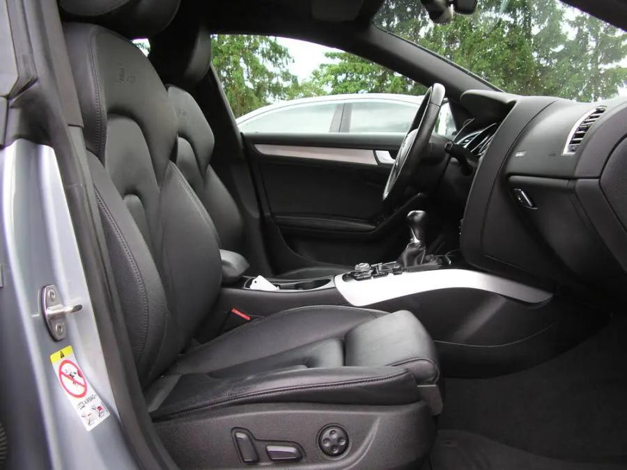Pelēks Audi A5 2010 Sigulda, ar dzinēja tilpumu 3.00 L un nobraukumu 258 tūkst. km par 10950 €, foto 30 vietnē AUTOMOTO.COM.LV