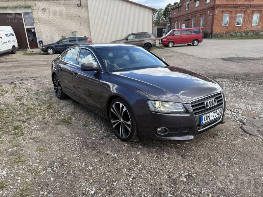 Pelēks Audi A5 2010 Rēzekne, ar dzinēja tilpumu 2.00 L un nobraukumu 0 tūkst. km par 6750 €, foto 1 vietnē AUTOMOTO.COM.LV