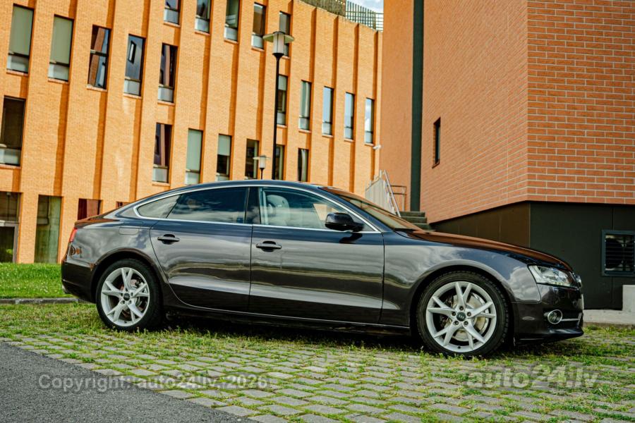 Pelēks Audi A5 2010 Tallina, ar dzinēja tilpumu 2.70 L un nobraukumu 354 tūkst. km par 6500 €, foto 4 vietnē AUTOMOTO.COM.LV