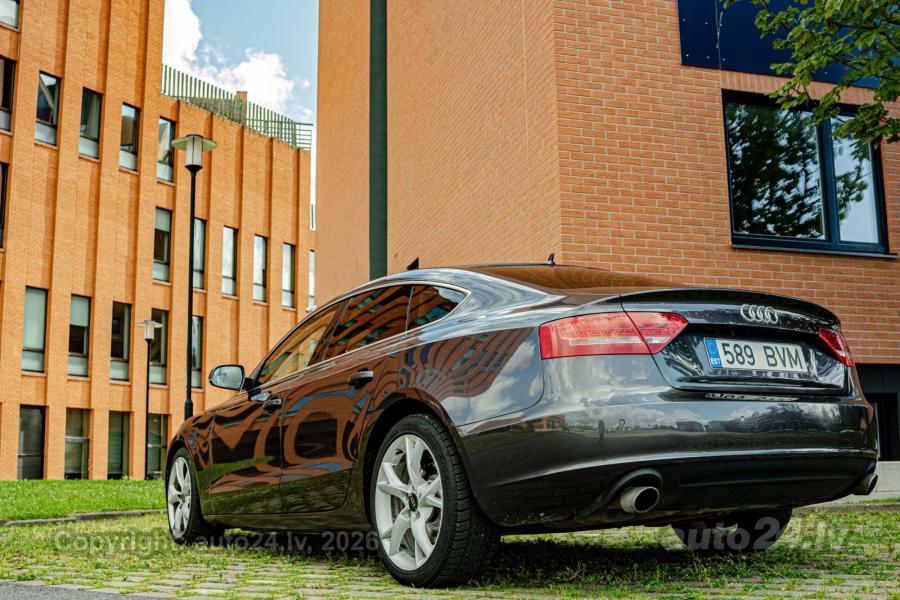 Pelēks Audi A5 2010 Tallina, ar dzinēja tilpumu 2.70 L un nobraukumu 354 tūkst. km par 6500 €, foto 6 vietnē AUTOMOTO.COM.LV