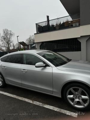 Pelēks Audi A5 2011 Tallina, ar dzinēja tilpumu 2.00 L un nobraukumu 260 tūkst. km par 7990 €, foto 5 vietnē AUTOMOTO.COM.LV
