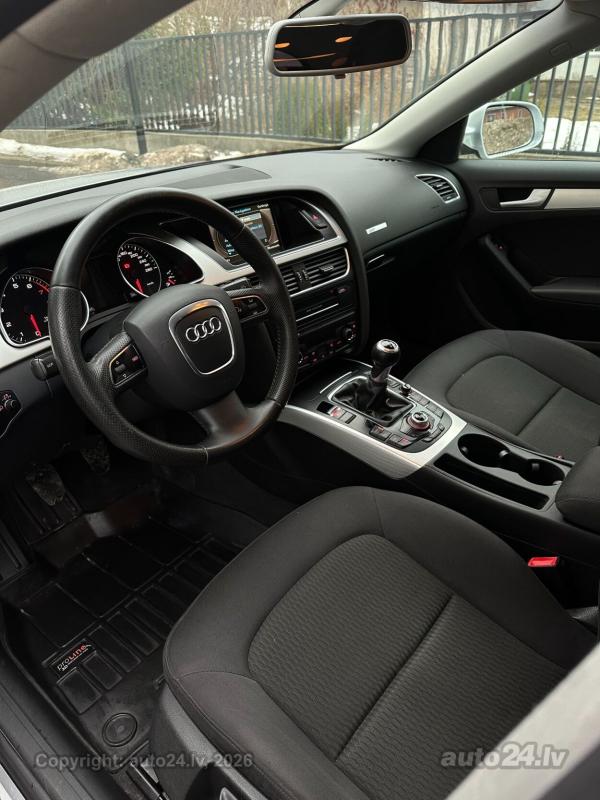Grey Audi A5 2011 in Tallinn, with an engine capacity of 2.00 L and mileage of 260 thousand km for 7990 €, photo 9 on AUTOMOTO.COM.LV