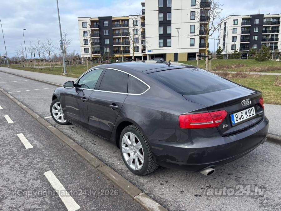 Grey Audi A5 2011 in Tallinn, with an engine capacity of 2.00 L and mileage of 224 thousand km for 5900 €, photo 4 on AUTOMOTO.COM.LV