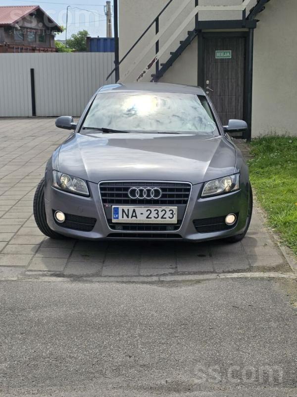 Pelēks Audi A5 2011 Rīga, ar dzinēja tilpumu 2.00 L un nobraukumu 304 tūkst. km par 6550 €, foto 1 vietnē AUTOMOTO.COM.LV