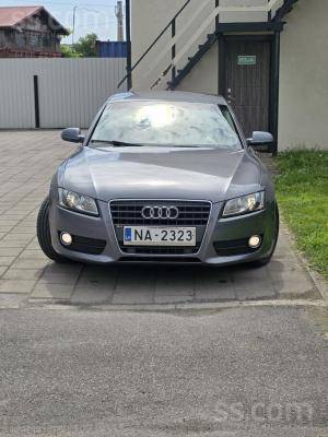 Pelēks Audi A5 2011 Rīga, ar dzinēja tilpumu 2.00 L un nobraukumu 304 tūkst. km par 6550 €, foto  vietnē AUTOMOTO.COM.LV