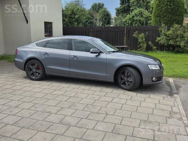 Pelēks Audi A5 2011 Rīga, ar dzinēja tilpumu 2.00 L un nobraukumu 304 tūkst. km par 6550 €, foto 2 vietnē AUTOMOTO.COM.LV