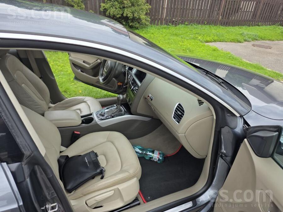 Pelēks Audi A5 2011 Rīga, ar dzinēja tilpumu 2.00 L un nobraukumu 304 tūkst. km par 6550 €, foto 7 vietnē AUTOMOTO.COM.LV