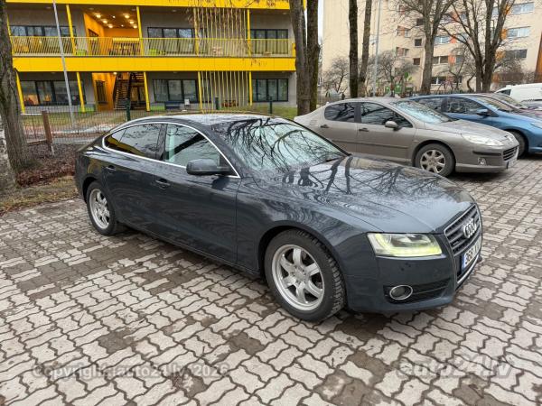 Pelēks Audi A5 2011 Tallina, ar dzinēja tilpumu 2.00 L un nobraukumu 319 tūkst. km par 8000 €, foto 1 vietnē AUTOMOTO.COM.LV