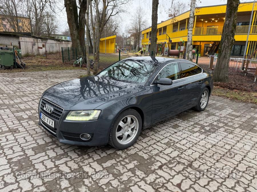 Серый Ауди А5 2011 в Таллин, объемом двигателя 2.00 л и пробегом 319 тыс. км за 8000 €, фото 3 на AUTOMOTO.COM.LV