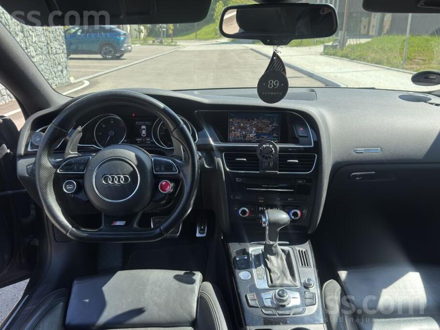 Pelēks Audi A5 2011 Rēzekne, ar dzinēja tilpumu 3.00 L un nobraukumu 227 tūkst. km par 10200 €, foto 15 vietnē AUTOMOTO.COM.LV