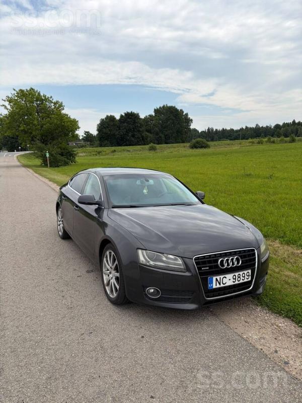 Grey Audi A5 2011 in Cesis, with an engine capacity of 3.00 L and mileage of 340 thousand km for 8900 €, photo 1 on AUTOMOTO.COM.LV