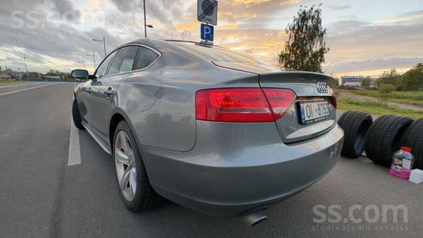 Pelēks Audi A5 2011 Rīga, ar dzinēja tilpumu 3.00 L un nobraukumu 303 tūkst. km par 9000 €, foto 10 vietnē AUTOMOTO.COM.LV