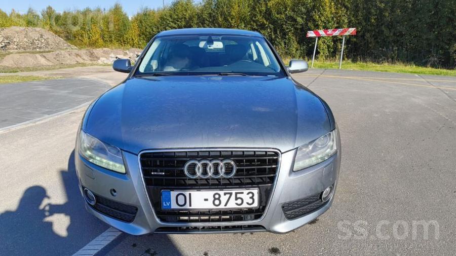 Grey Audi A5 2011 in Riga, with an engine capacity of 3.00 L and mileage of 303 thousand km for 8400 €, photo 9 on AUTOMOTO.COM.LV