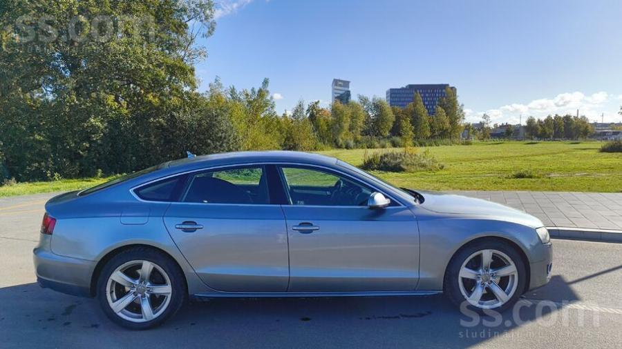 Pelēks Audi A5 2011 Ogre, ar dzinēja tilpumu 3.00 L un nobraukumu 303 tūkst. km par 8000 €, foto 6 vietnē AUTOMOTO.COM.LV