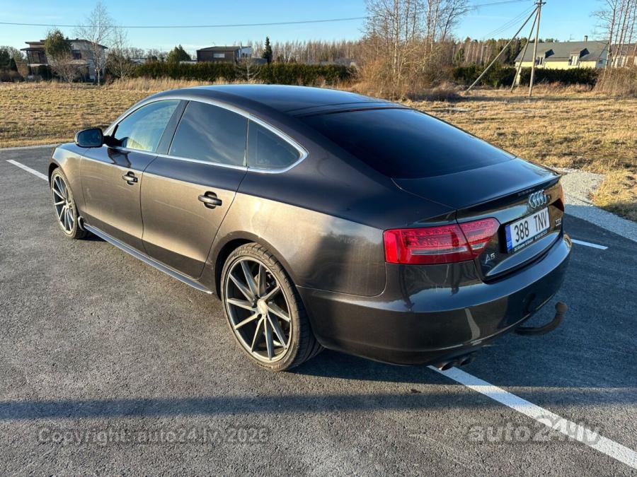 Grey Audi A5 2012 in Tallinn, with an engine capacity of 2.00 L and mileage of 160 thousand km for 9990 €, photo 8 on AUTOMOTO.COM.LV