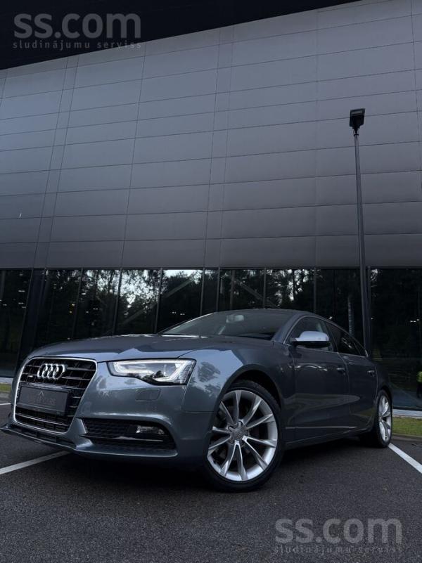 Audi A5 2012 in Riga on AUTOMOTO.COM.LV Grey Audi A5 2012 in Riga, with an engine capacity of 3.00 L and mileage of 211 thousand km for 8990 €, photo 7 on AUTOMOTO.COM.LV