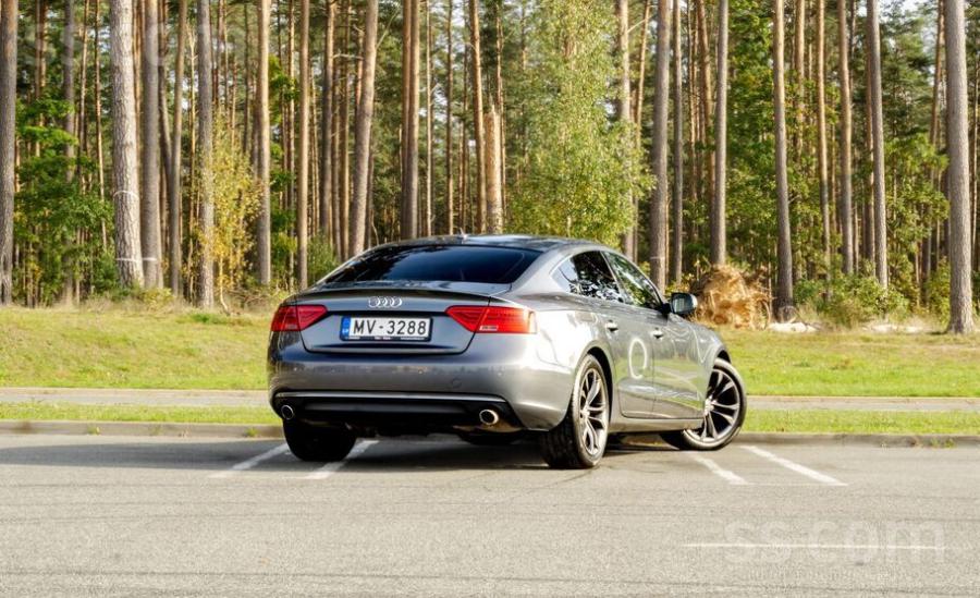 Grey Audi A5 2012 in Riga, with an engine capacity of 3.00 L and mileage of 326 thousand km for 7990 €, photo 7 on AUTOMOTO.COM.LV