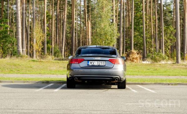 Audi A5 2012 in Riga on AUTOMOTO.COM.LV Grey Audi A5 2012 in Riga, with an engine capacity of 3.00 L and mileage of 326 thousand km for 7990 €, photo 8 on AUTOMOTO.COM.LV