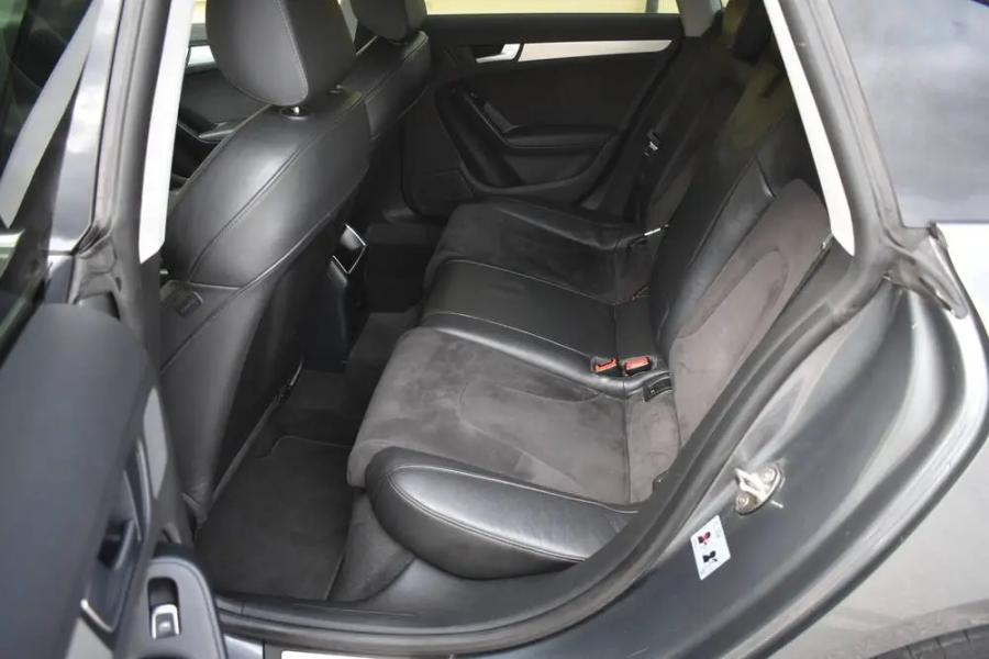 Grey Audi A5 2013 in Talsi, with an engine capacity of 2.00 L and mileage of 253 thousand km for 9700 €, photo 9 on AUTOMOTO.COM.LV