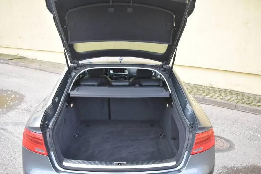 Grey Audi A5 2013 in Talsi, with an engine capacity of 2.00 L and mileage of 253 thousand km for 9700 €, photo 10 on AUTOMOTO.COM.LV