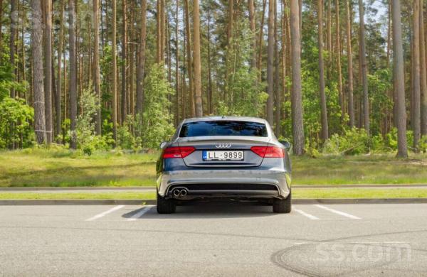 Pelēks Audi A5 2014 Rīga, ar dzinēja tilpumu 2.00 L un nobraukumu 163 tūkst. km par 10190 €, foto 6 vietnē AUTOMOTO.COM.LV