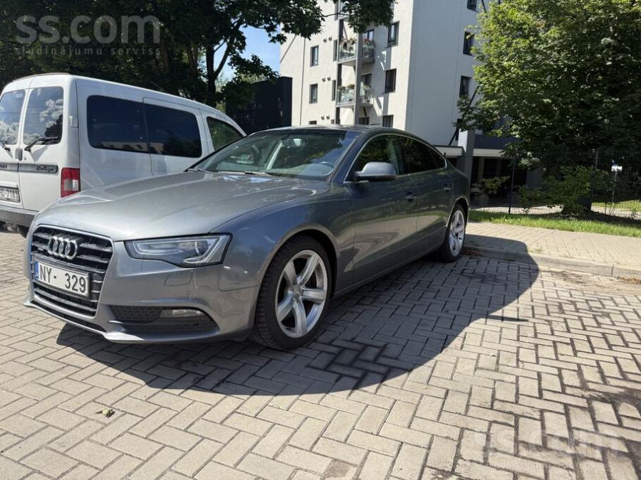 Grey Audi A5 2016 in Riga, with an engine capacity of 3.00 L and mileage of 268 thousand km for 10600 €, photo 3 on AUTOMOTO.COM.LV