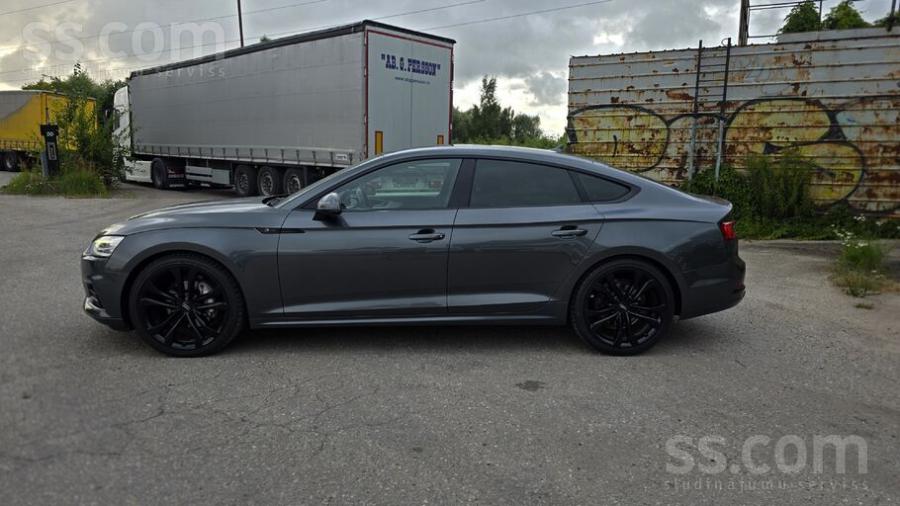 Grey Audi A5 2017 in Riga, with an engine capacity of 3.00 L and mileage of 197 thousand km for 17990 €, photo 5 on AUTOMOTO.COM.LV