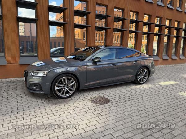 Audi A5 2018 in Tallinn on AUTOMOTO.COM.LV Grey Audi A5 2018 in Tallinn, with an engine capacity of 3.00 L and mileage of 164 thousand km for 24490 €, photo 4 on AUTOMOTO.COM.LV