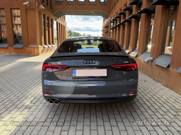Audi A5 2018 in Tallinn on AUTOMOTO.COM.LV Grey Audi A5 2018 in Tallinn, with an engine capacity of 3.00 L and mileage of 164 thousand km for 24490 €, photo 8 on AUTOMOTO.COM.LV