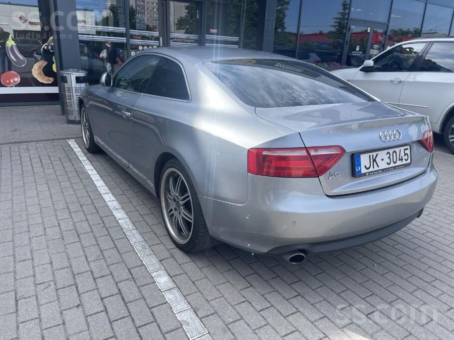 Серый Ауди А5 2008 в Рига, объемом двигателя 2.70 л и пробегом 250 тыс. км за 5500 €, фото 3 на AUTOMOTO.COM.LV