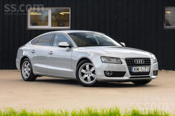 Audi A5 2011 in Jelgava on AUTOMOTO.COM.LV Grey Audi A5 2011 in Jelgava, with an engine capacity of 2.00 L and mileage of 297 thousand km for 7400 β¬, photo 4 on AUTOMOTO.COM.LV