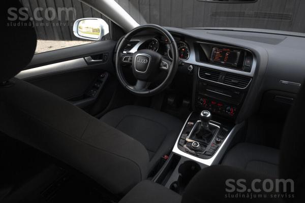 Audi A5 2011 in Jelgava on AUTOMOTO.COM.LV Grey Audi A5 2011 in Jelgava, with an engine capacity of 2.00 L and mileage of 297 thousand km for 7400 β¬, photo 11 on AUTOMOTO.COM.LV