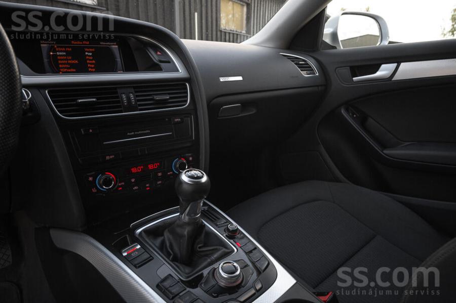 Pelēks Audi A5 2011 Jelgava, ar dzinēja tilpumu 2.00 L un nobraukumu 297 tūkst. km par 7400 €, foto 15 vietnē AUTOMOTO.COM.LV