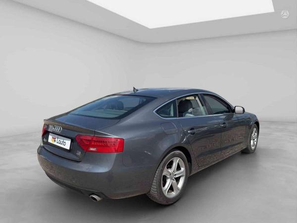 Pelēks Audi A5 2012 Viļņa, ar dzinēja tilpumu 3.00 L un nobraukumu 308 tūkst. km par 9890 €, foto 6 vietnē AUTOMOTO.COM.LV